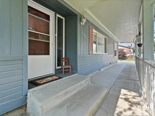 405 Cedar St