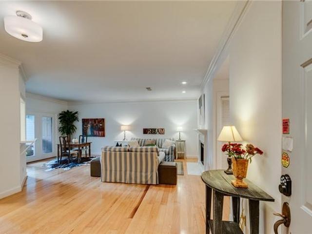 405 Ashlawn Ct