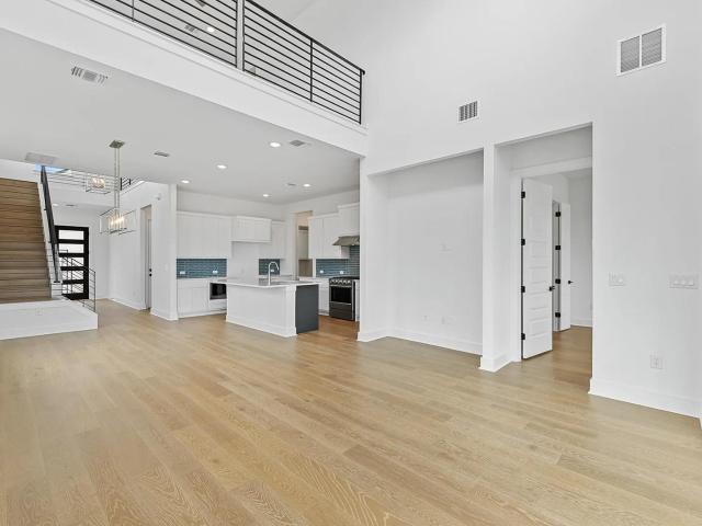 405 Austin Hts Rd, Lakeway, TX 78738 | MLS #6262