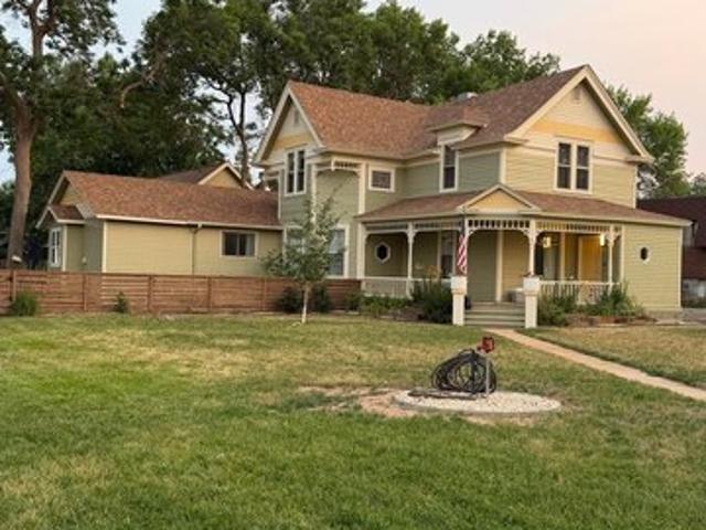 405 Bimson Ave, Berthoud, CO 80513