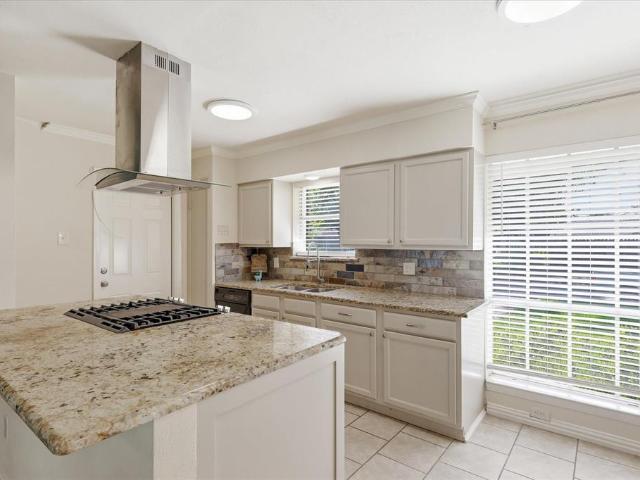 405 Birchwood Circle