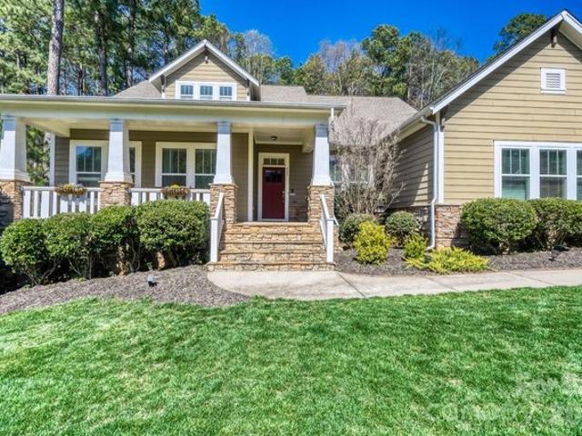 405 Brookridge Dr, Mount Holly, NC 28120
