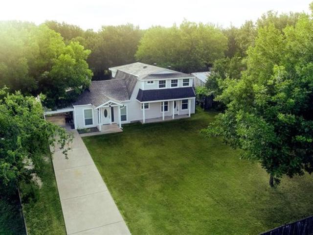 405 Granbury Ct, Granbury, TX 76049