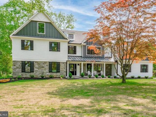 405 Green Hill Ln, Berwyn, PA 19312