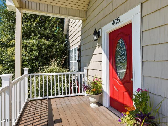 405 Douglas Lane