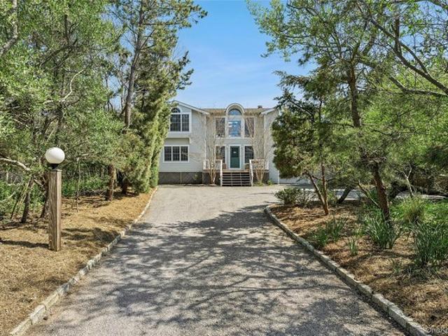 405 Dune Rd, Westhampton Beach, NY 11978