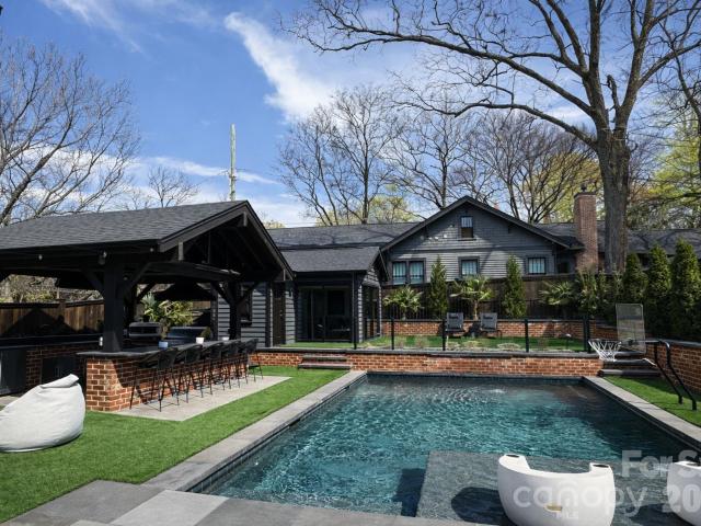 405 E Tremont Avenue