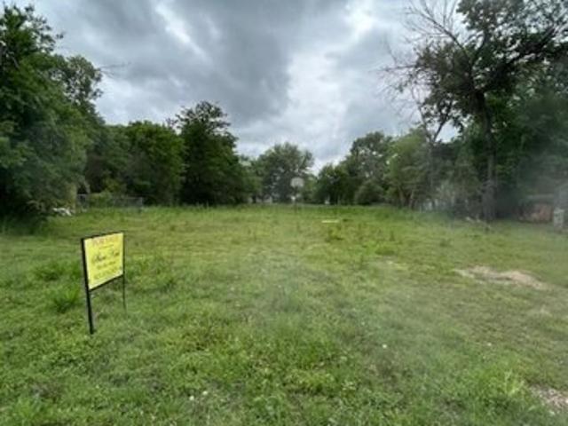 405 E Grand St, Whitewright, TX 75491