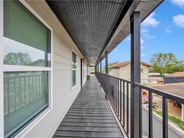 405 E Guerra Street