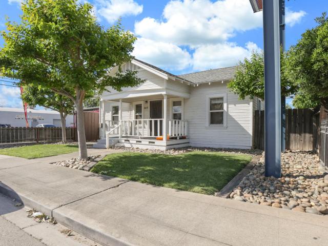 405 E Lodi Ave, Lodi, CA 95240 | MLS #226047 | Compass