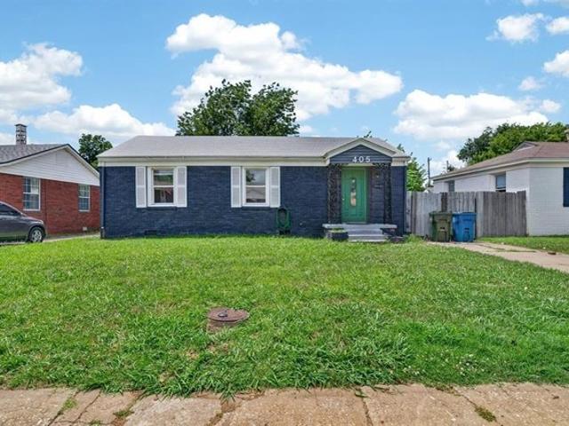 405 E Rickenbacker Dr, Midwest City, OK 73110