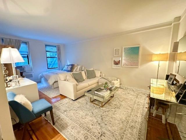 405 East 72nd Street, New York, NY