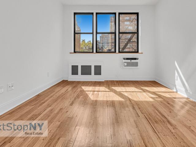 405 East 82nd Street, New York, NY