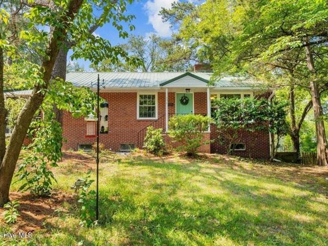 405 Elm St, Aberdeen, NC 28315
