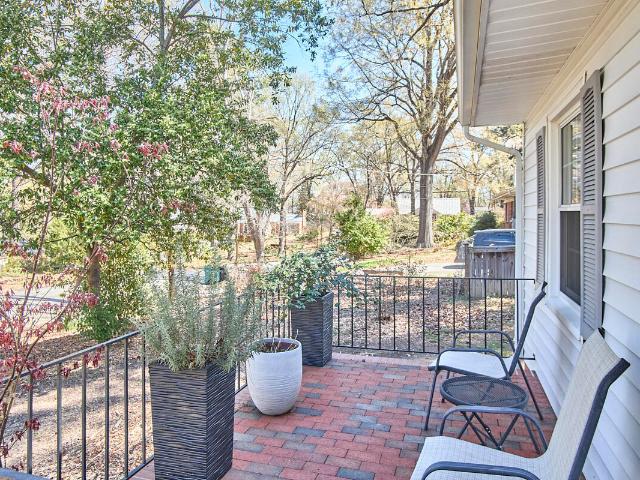 405 Everett Place