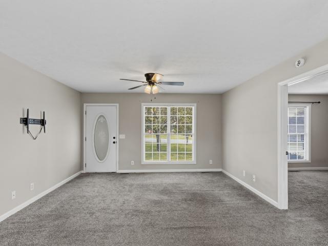 405 Fairway Grn