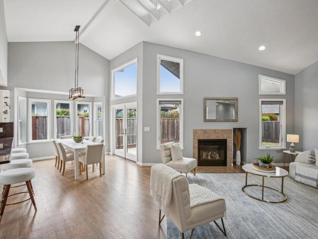 405 Kelly Avenue