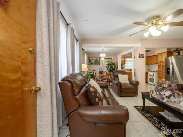 405 Kennedy Drive