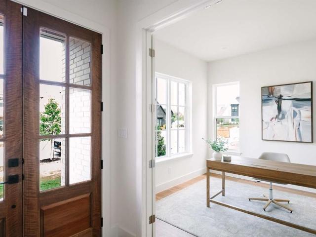 405 Kestrel Court