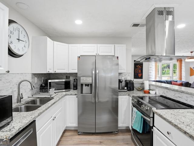 405 King Arthur Court