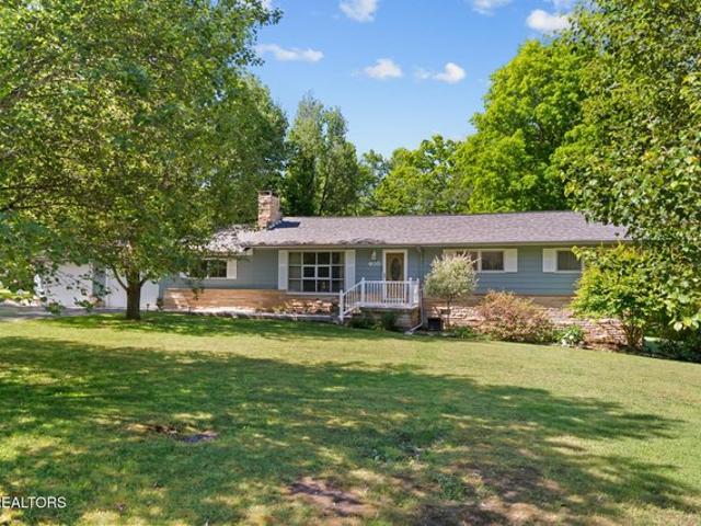 405 Halstead Dr, Crossville, TN 38555