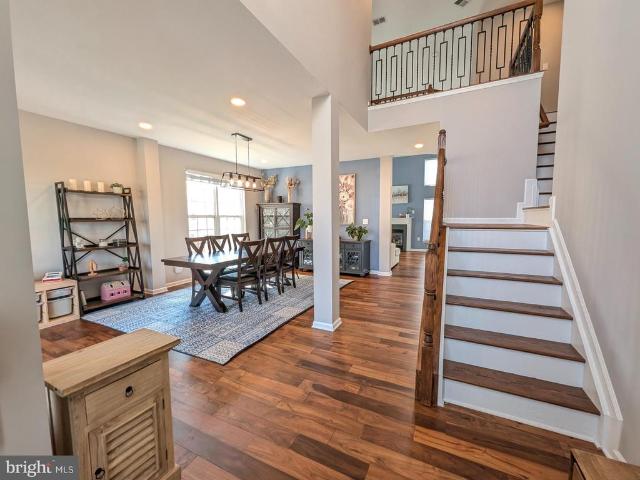 405 Hanrahan Court SE