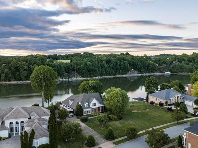 405 Harbour Approach Tn, Johnson City, TN 37615