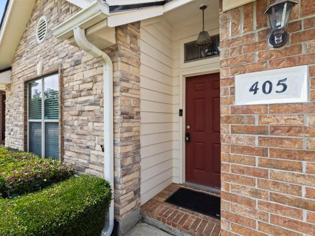405 Harbor Oaks Drive