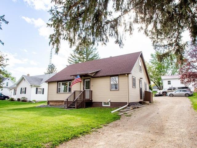 405 Oak St, Blanchardville, WI 53516