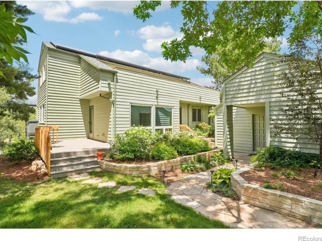 405 Oakwood Place