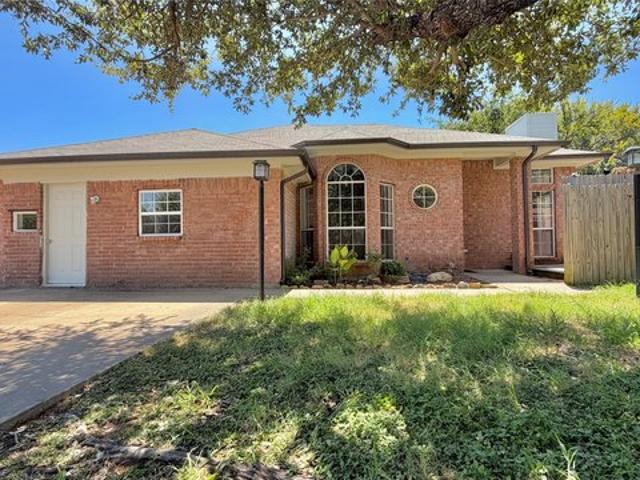 405 Odell St, Cleburne, TX 76033