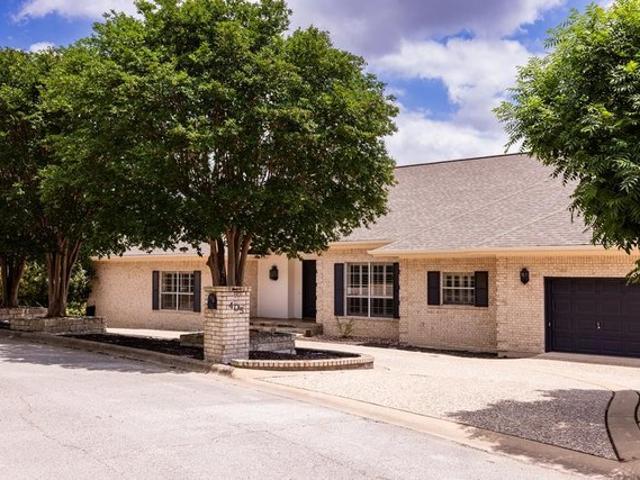 405 Overlook Dr, Kerrville, TX 78028