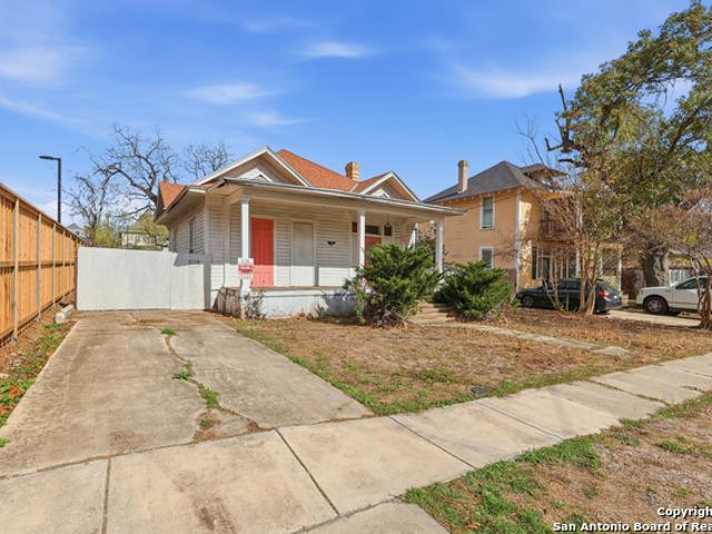 405 Laurel