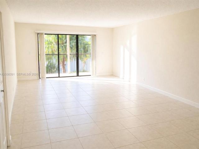 405 Lakeview Dr, Unit 202, Weston, FL 33326 | MLS #A12008
