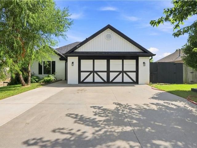 405 Lucian Ln, Springdale, AR 72764