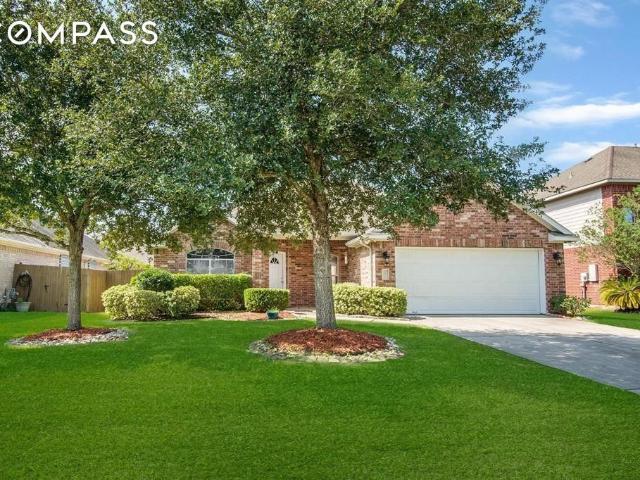 405 Magnolia Estates Dr, League City, TX