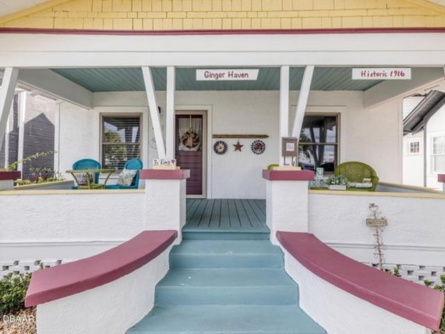 405 Magnolia St, New Smyrna Beach, FL 32168