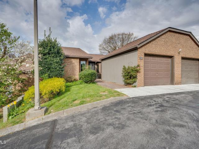 405 Manor Drive B