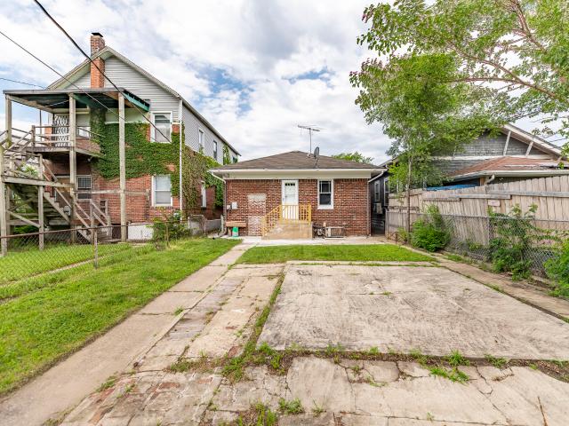 405 Marshall Street