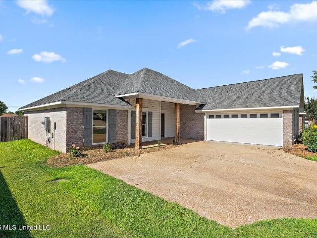405 Mason Court