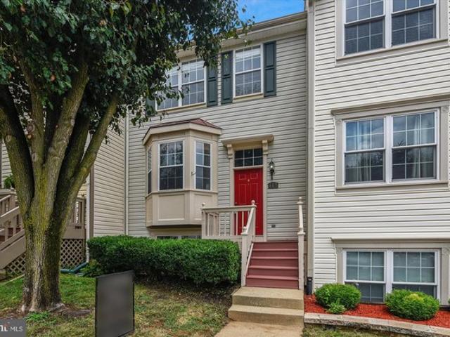 405 McDaniel Dr, Purcellville, VA 20132
