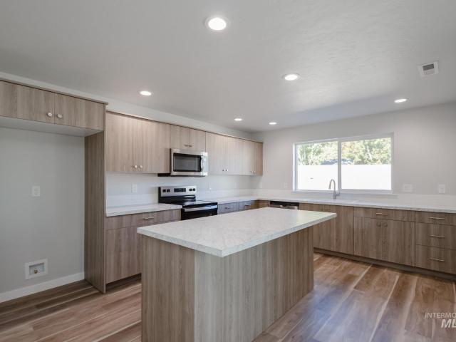 405 Miner Ave