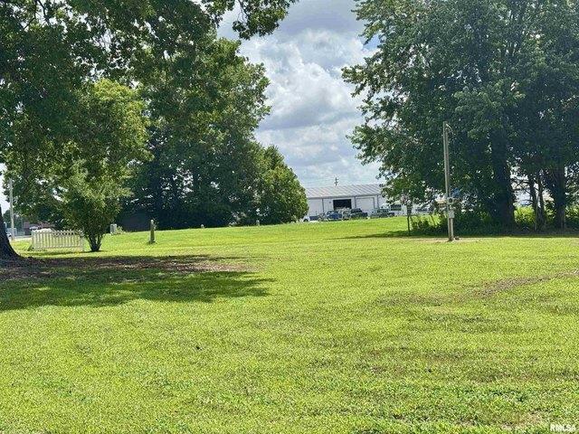 405 N Walker St, Marion, IL 62959