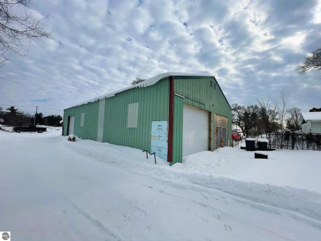 405 N Cedar