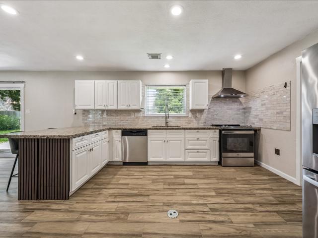 405 N Fulton Street
