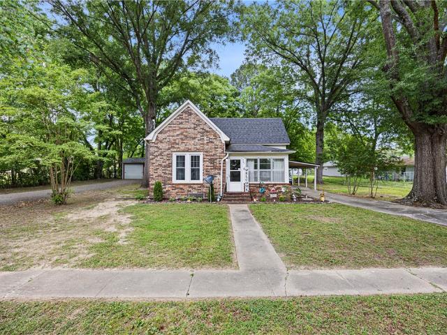 405 NE 3rd Street