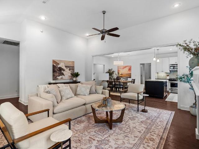 405 NW C Street