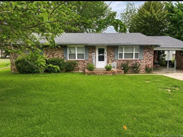 405 NW Mimosa Dr, Stigler, OK 74462