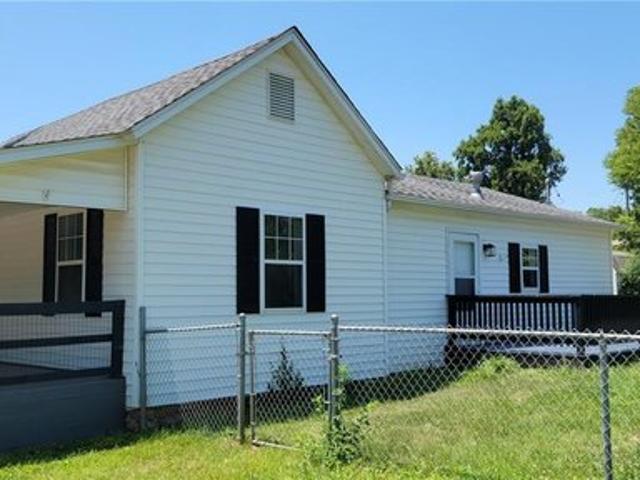 405 S Vandervoot St, Desloge, MO 63601