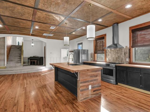 405 S Bowie Dr, Weatherford, TX 76086 | MLS #21170